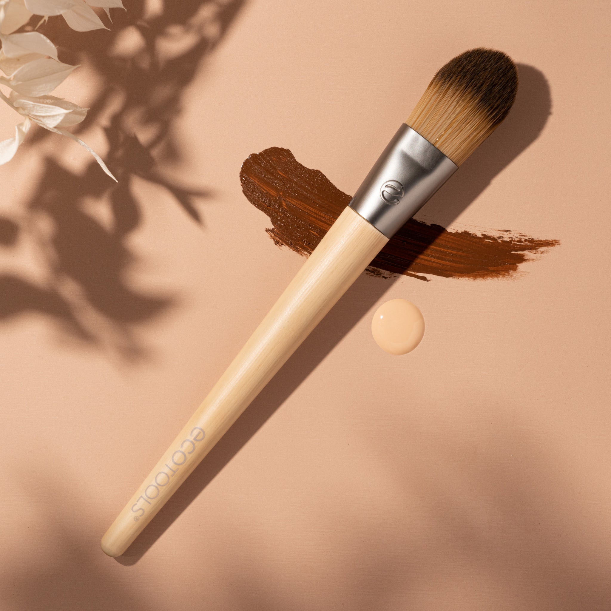 Classic Foundation Makeup Brush – EcoTools Beauty